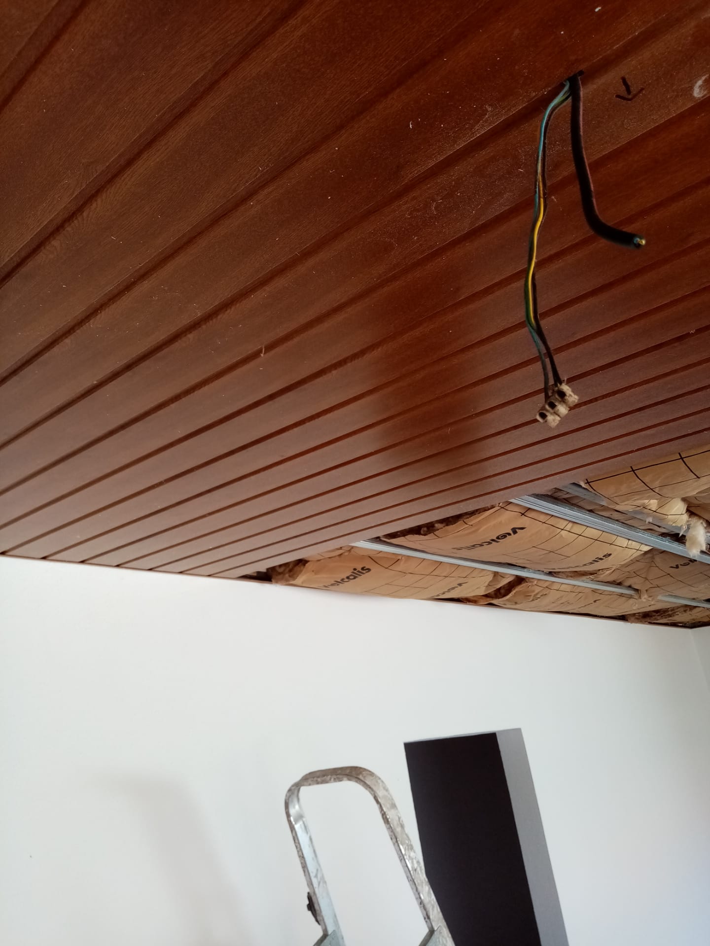 Trabalhos em PVC e Tetos Amovíveis – David Beirão